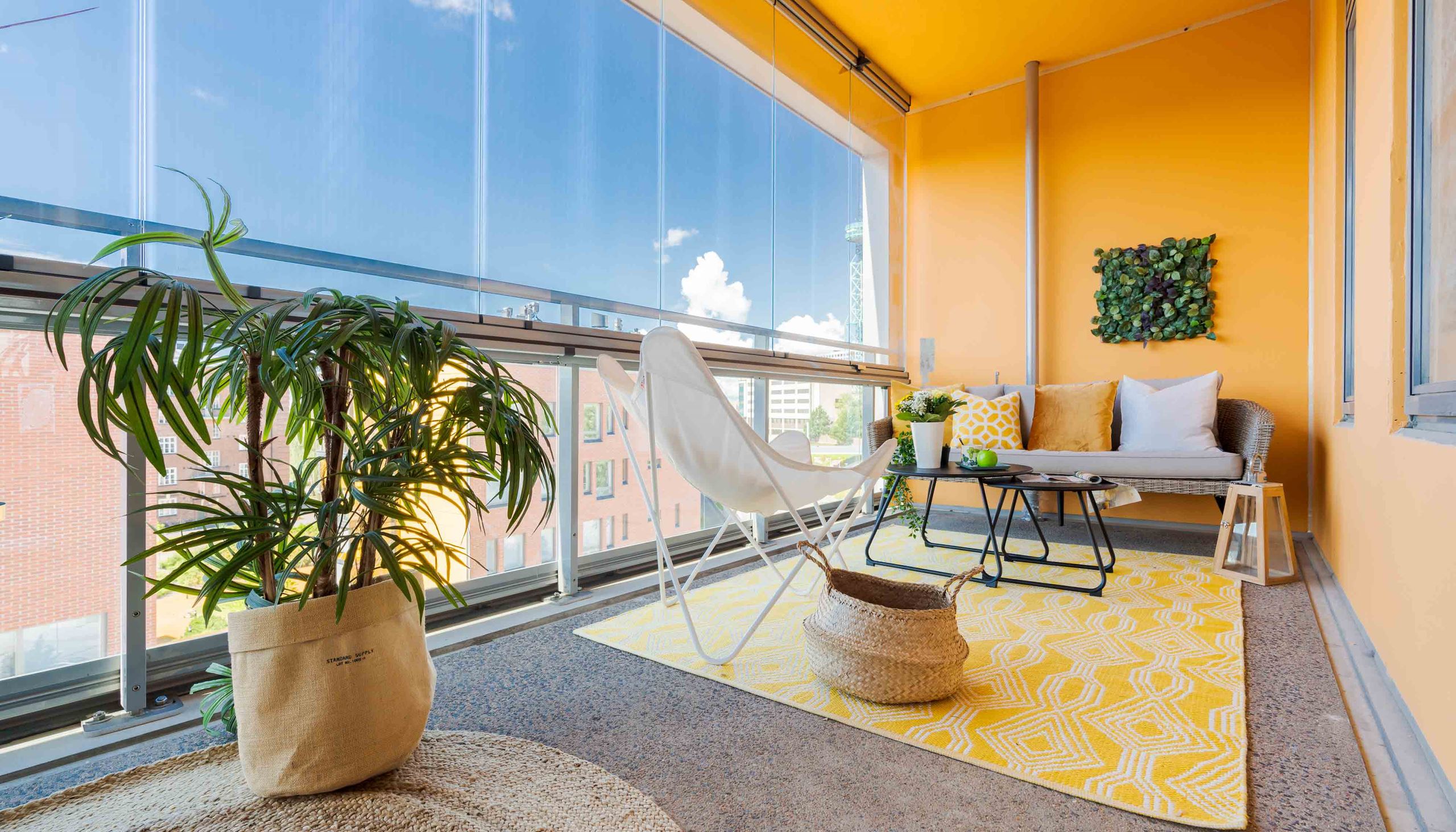 Ideoita lasitetun parvekkeen sisustukseen | YIT.fi