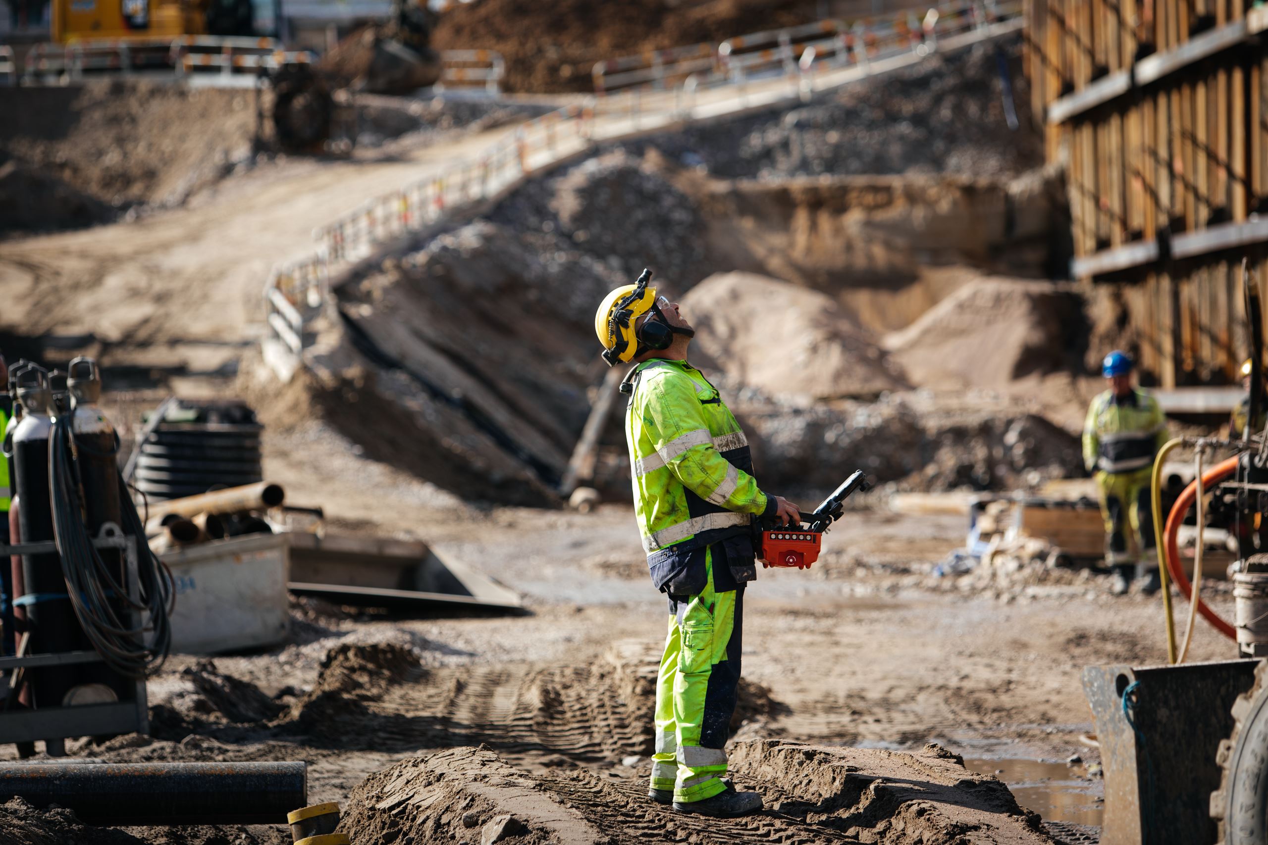 Supported construction excavations for demanding projects | YIT.fi